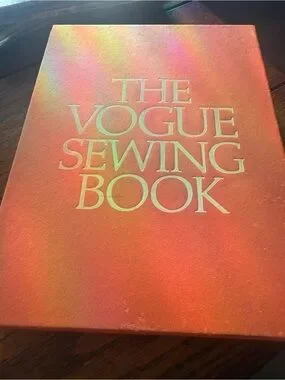 Vogue | Other | The Vogue Sewing Book Vintage Original 97 Vogue Great ...